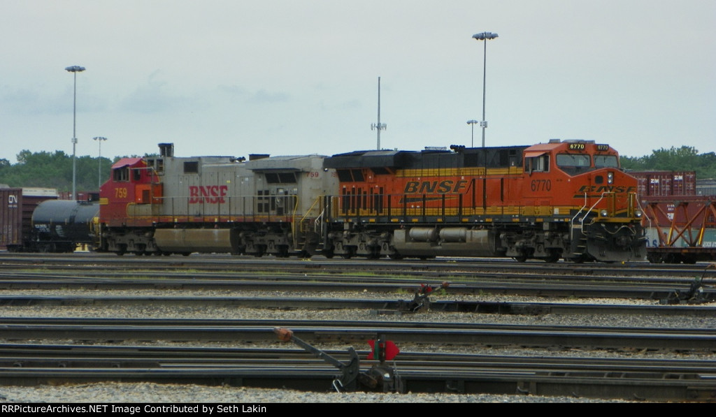 BNSF 6770